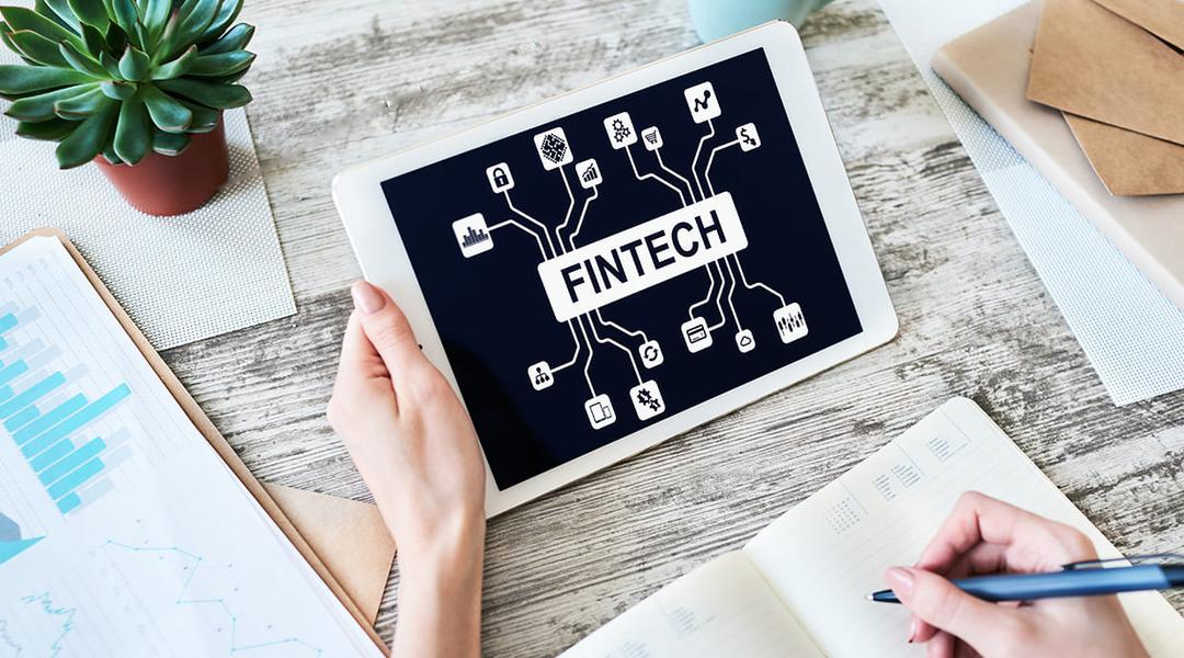 8 Key Features of Fintech Apps Enhance UX and Drive Revenue